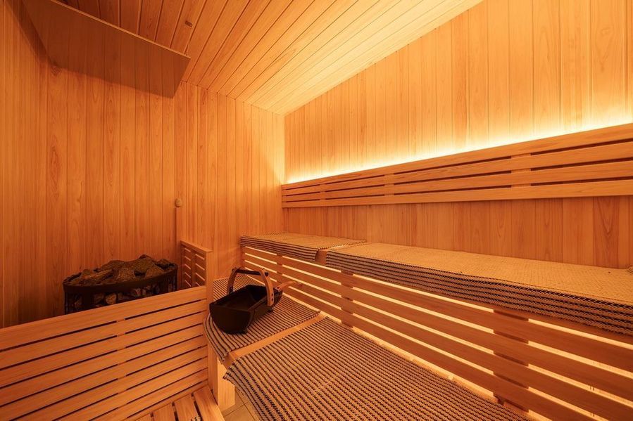 【NAGONO WORK BAR & SAUNA】を予約 (¥1,874~)｜インスタベース