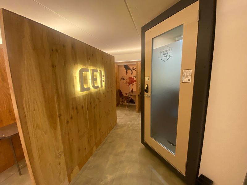 写真一覧｜【RemoteworkBOX ちょうどいい。CELL店】を予約 (¥660~)｜インスタベース