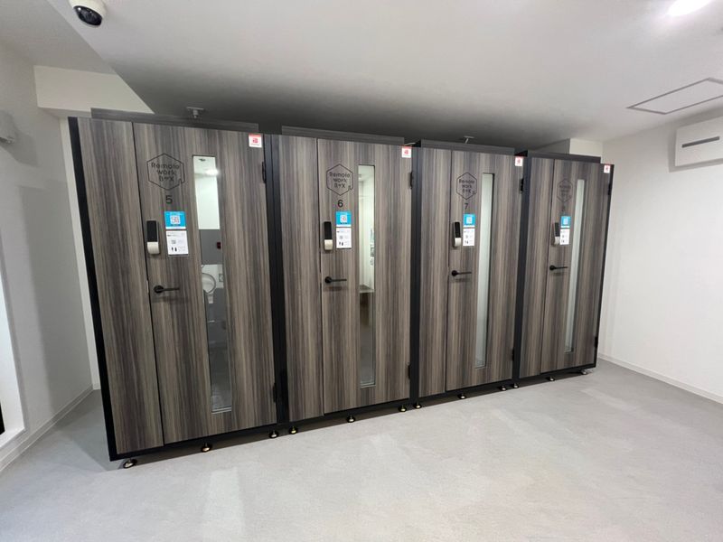 写真一覧｜【RemoteworkBOX 西新宿Aビル店】を予約 (¥352~)｜インスタベース