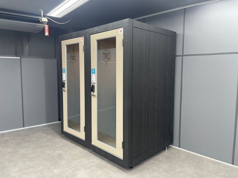 【RemoteworkBOX ソフマップなんば店】を予約 (¥550~)｜インスタベース