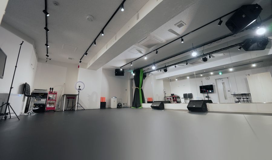 【FAKE STUDIO】を予約 (¥4,180~)｜インスタベース