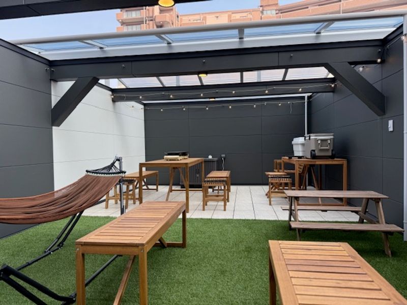 【芝生付屋上 CAFE/BBQ🌈 ガーデンテラスsumika】を予約 (¥880~)｜インスタベース